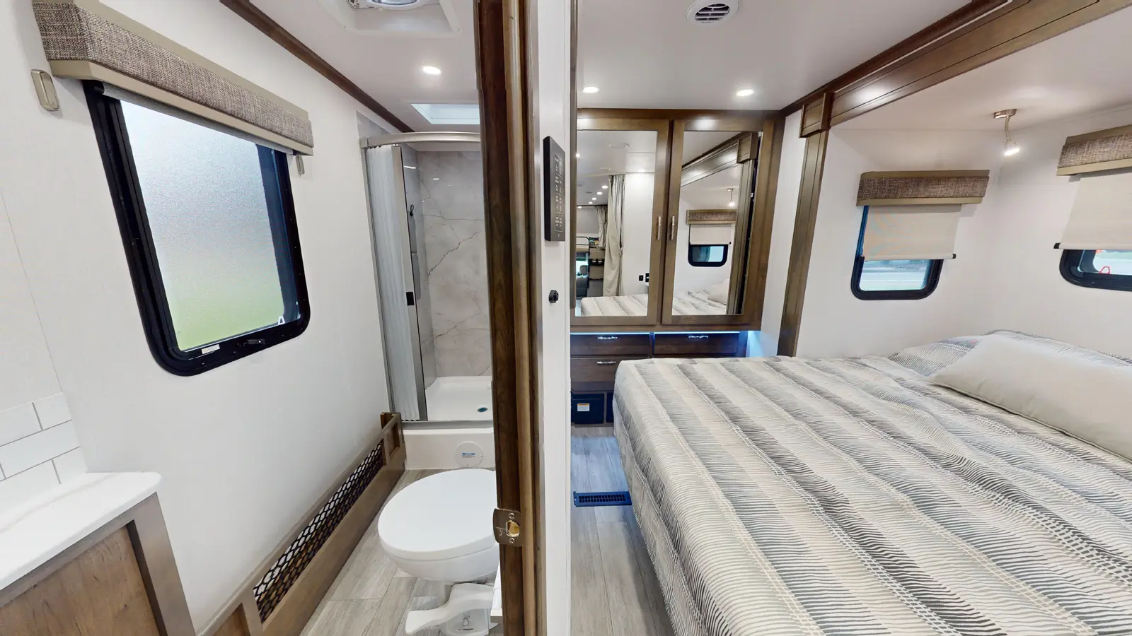 2026 Isata 5 30FW Floorplan - Dynamax RV