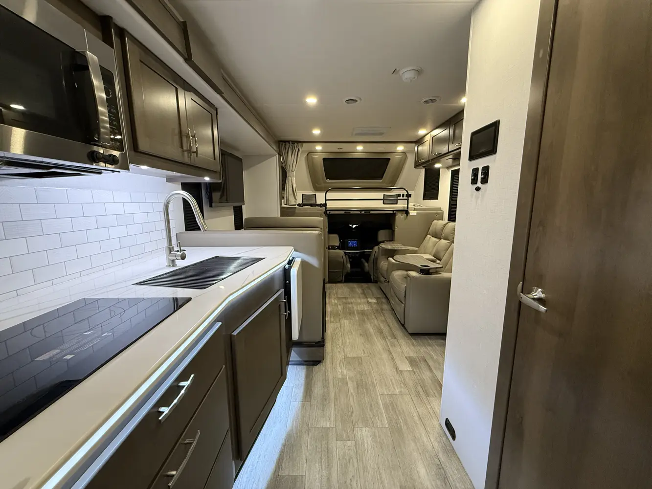 2026 isata 6 31KS - DSO Floorplan - Dynamax RV